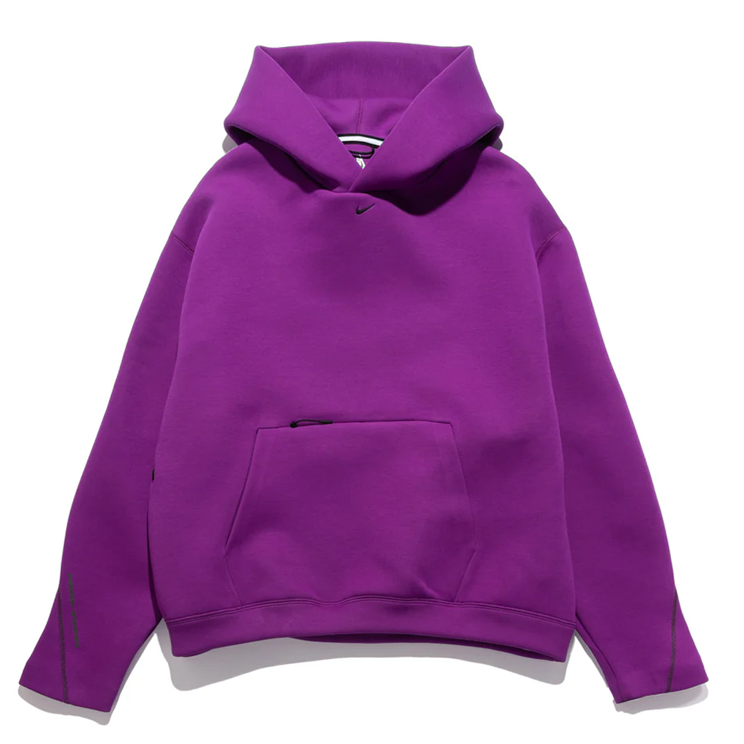 SPORTSWEAR TECH FLEECE HOODIE BOLD BERRY – NRML