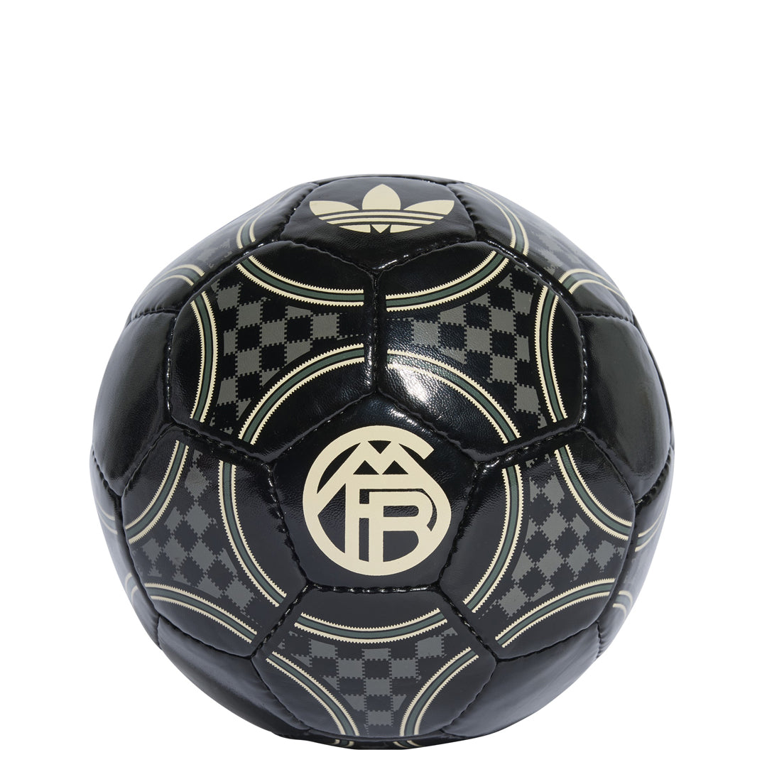 FC BAYERN MUNICH TREFOIL BALL – NRML